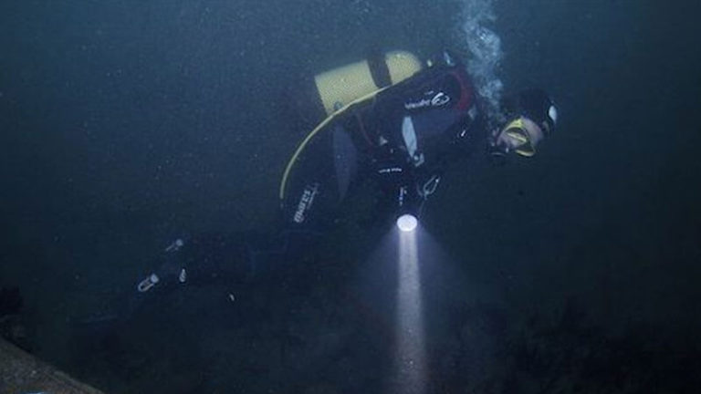 5 Mejores Linternas de Buceo de 2026 ※ TOP 5